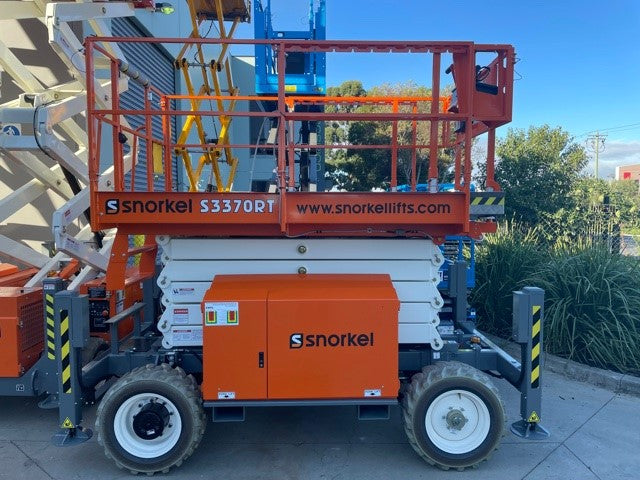 Snorkel S3370RT - 32ft Rough Terrain Self Levelling Diesel Scissor Lif ...